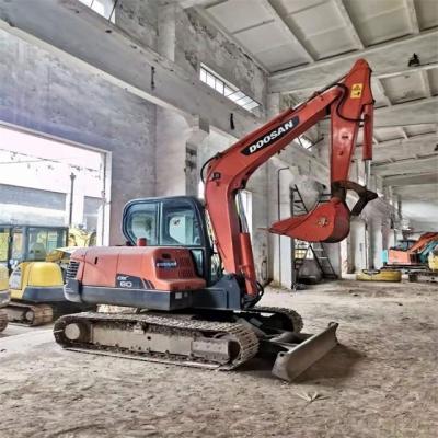 Cina Esperienza 6 tonnellate Doosan DX60 Crawler Excavator Machine 2021 con 3L Displacement in vendita