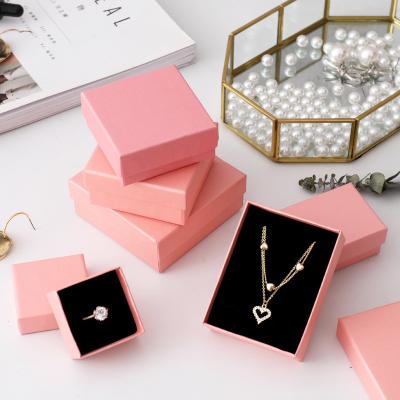 Cina Carta d'imballaggio su misura del contenitore di gioielli degli ornamenti alla moda in vendita