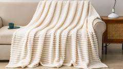 Stay Warm With Our Ultra Soft Coral Fleece Throw Blanket