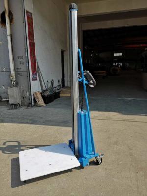 Cina Carrello elevatore elettrico a pile del posizionatore del lavoro d'ufficio 330 libbre 220 libbre di capacità per il magazzino in vendita