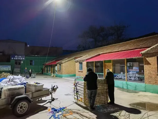 Tethered Drone with Lighting System for Emergency Rescue