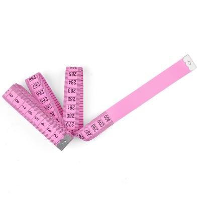 中国 Wintapeはピンクの衣類の巻尺が二倍になる3mの長く柔らかいビニール材料を量る 販売のため