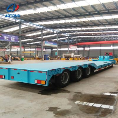 중국 고품질 맞춤형 3 축 낮은 베드 로더 50 60 70 톤 거위 로브보이 반 트럭 트레일러 판매용