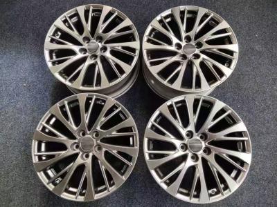 Cina Ruota Rim Fit Tire della lega di alluminio di Grey Colour ET45 8J 235 45 ZR18 in vendita