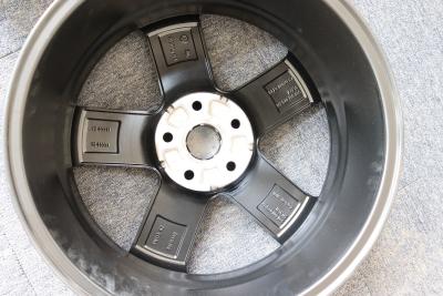 Cina Le ruote nere 5 della lega di rivestimento di 7.5J Chrome hanno parlato gli orli a 19 pollici Volkswagen Golf 7 VII R in vendita