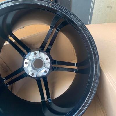 Cina La lega forgiata 5-Double-Spokes a 21 pollici originale i cerchioni per Porsche Tayacan in vendita