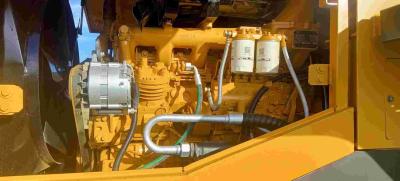 Cina Velocità caricatore di seconda mano con 3.3 M3 Capacità del secchio 38.1 Km/h Velocità massima e 262 CV di potenza in vendita