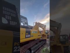 Komatsu PC220 Crawler Excavator, Medium-Sized Construction Excavator for Earthwork,