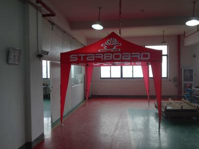 Cina tenda foranea all'aperto delle tende della fiera commerciale di pop-up del baldacchino 10x10 della struttura di acciaio del poliestere 600D in vendita