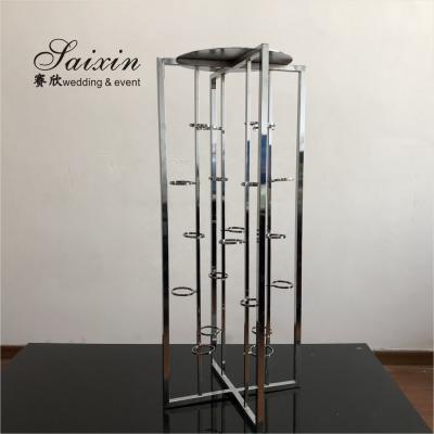 中国 金色の結婚式花スタンド 黒色ディスプレイ 床 キャンドルスタンド テーブル メタルキャンドル 販売のため