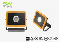 China 15W 2000 Lumen Battery Operated Handheld LED Work Light with Rotating Magnet Base for sale