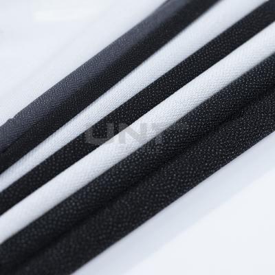 China Tecido de tecido entrelaçado ideal para roupas Durável e esteticamente agradável à venda