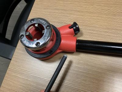 Quality Portable Fully Manual Ratchet Pipe Threader With Several Size for sale