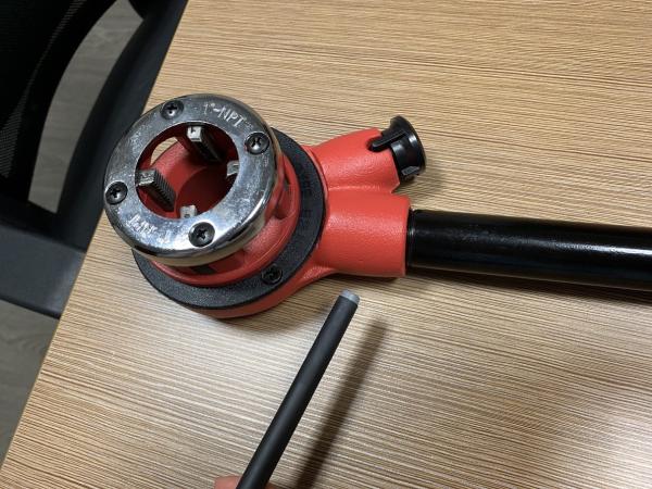 Quality HT25 / HT30 Portable Pipe Threading Machine Manual ratchet threader for sale