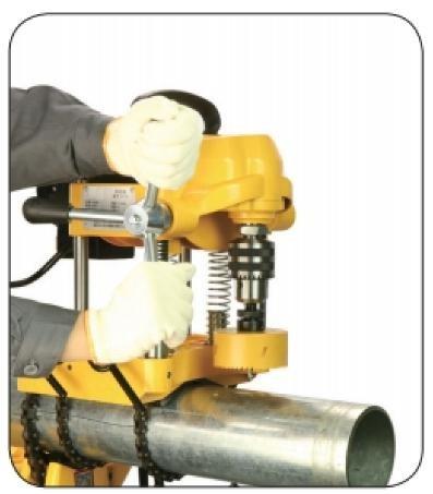 Quality STH150 hole drilling machine for SCH40 steel pipe with tightening chain for sale