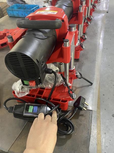 Quality STH150 hole drilling machine for SCH40 steel pipe with tightening chain for sale