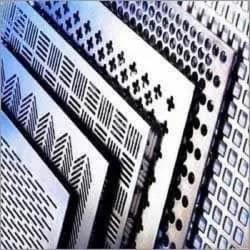 China Custom Made Wholesale Aluminum Staggered Perforated Metal Mesh Sheet for sale