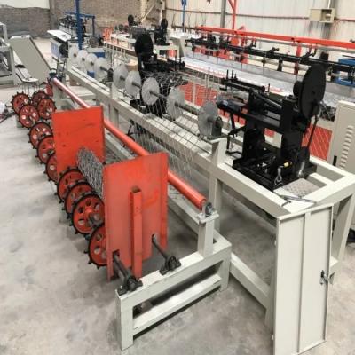 China 4m single-line diamond mesh automatic chain link fence weaving machine for Afria market for sale
