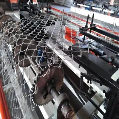 China 4m Width Fully Automatic Diamond Mesh Weaving Chain Link Fence Machine for sale