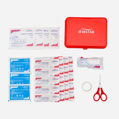 中国 Small Travel First Aid Kits For Basic Hiking Green Blue Color 販売のため