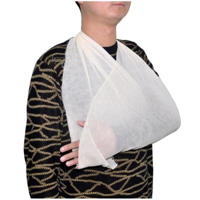 中国 腕の吊り鎖として使用のための救急処置のNon-Woven三角の包帯96*96*136cm 販売のため
