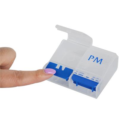 Cina Piccolo supporto di Pocket Small Case dell'organizzatore della scatola della pillola della vitamina per i 2 compartimenti anziani in vendita