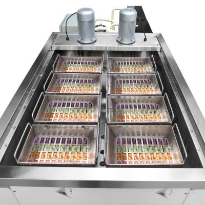 Chine Machine commerciale de lucette de glace à l'eau/glace avec l'ensemble de 4 moules à vendre