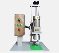 China Desktop Electric Bottle Capping Machine Semi Automatic for Spicy Sauce 220V 80W for sale
