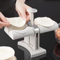 China Manual Dumpling Making Machine 30 Pcs Per Minute Small Household Automatic for sale