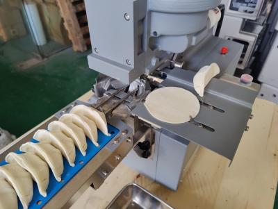 Chine Machine automatique de préparation des boulettes Gyoza/Russie Ravioli/Pierogi/Pelmeni/Empanada Samosa à vendre