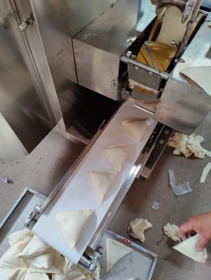 Chine Machine automatique de préparation des boulettes Gyoza/Russie Ravioli/Pierogi/Pelmeni/Empanada Samosa à vendre