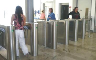 China Morden Curve design bridge tripod for office buildings for sale