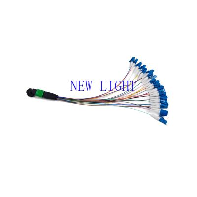 China Low Insertion Loss MPO Fiber Optic Cable SM 0.9mm Diameter 12 Colors for sale