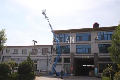 Cina Ascensore articolato trainabile Cherry Picker aereo industriale 10m dell'asta 12m 14m 16m 19m in vendita
