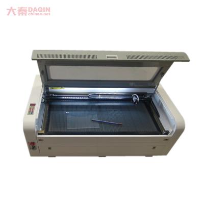 China Effortlessly Cut Film Materials with Screen Protector Cutter IDskin Cut Software and Knife Blade Included for sale
