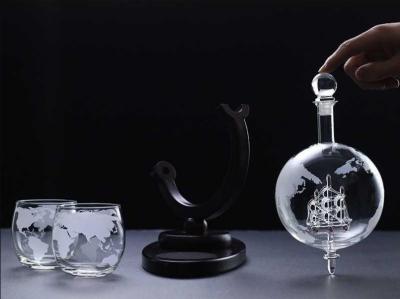 Cina decantatore rotatorio su ordinazione del vino del vetro borosilicato di vetro di vino 850ml in vendita