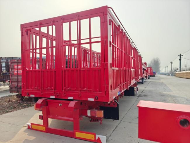 3 Axles Cargo Trailer Enclosed 12 Wheeler Side Wall Trailers 80 Tons Fence Semi Trailer with High Quality