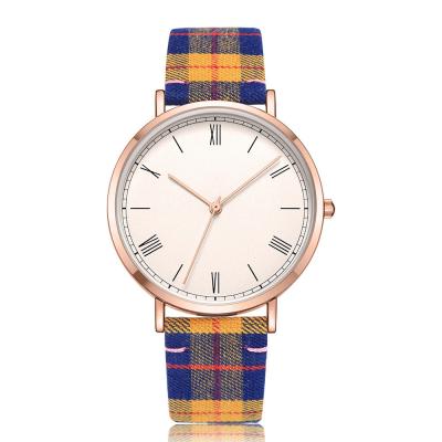 Cina resistente di acqua semplice dell'orologio 30m del quarzo delle signore di 36mm della cinghia ultra sottile del plaid in vendita