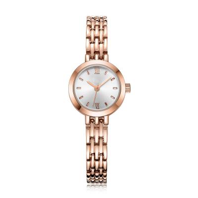 Cina orologio di piccola dimensione Logo Ladies Decoration Bracelet su ordinazione del quarzo della lega di 24mm in vendita