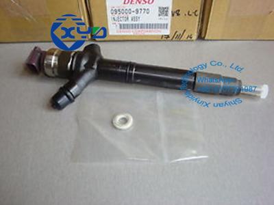 Cina 095000-9770 iniettore di combustibile diesel comune della ferrovia 23670-59018 per il Toyota Land Cruiser 1VD-FTV in vendita
