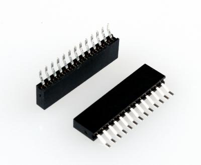 中国 黒色SMD 女性ヘッダーコネクタ 高隔熱抵抗 1000MΩ Min 販売のため