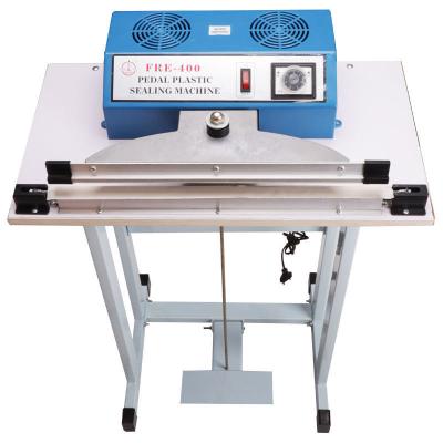 Cina Velocità massima 80pcs/min 500mm Foot Sealer Machine per la sigillatura diretta a calore dei sacchetti in vendita