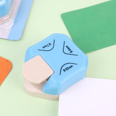 中国 パーソナライズされたカラーフル ミニ紙コーナーホール パンチ 3 in 1 DIY スクラップブック飾り付け 販売のため