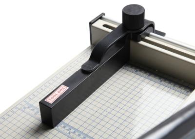 Cina Tagliatore manuale di carta da 16 pollici Tagliatore di strati pesanti per 400 fogli e strati spessi in vendita