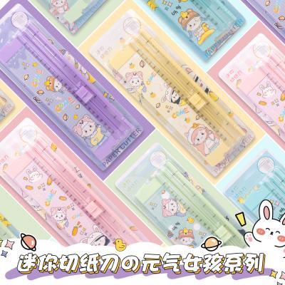 Cina Trittatore di carta A5 in metallo e plastica ad alta personalizzazione per tagliatore di carta a fumetti personalizzato 2022 in vendita