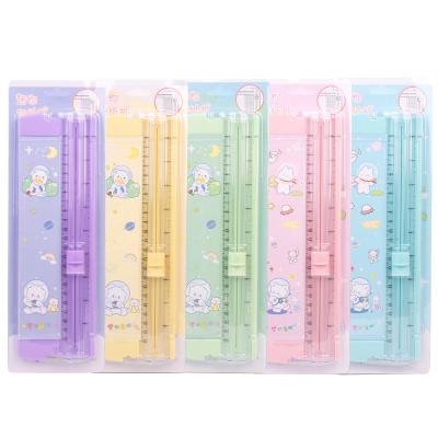 Cina 2022 Custom Cartoon A5 Mini Paper Trimmer 135g Desktop Cutter con design leggero in vendita