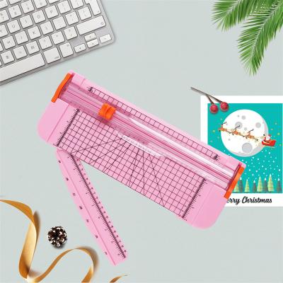 Cina 15 fogli Capacità A4 Mini tagliacarte Ideale per la casa e l'ufficio in bianco nero o rosa in vendita