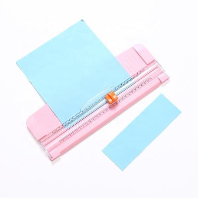 China Conveniente Corte de Papel DIY Multifuncional Manual Trimmer de Papel A4 com Design de Segurança à venda