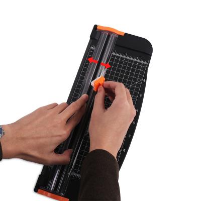 Cina Manual Portatile Papierschneidemaschine A4 Mini Portatile Maximales Schneiden 15 fogli in vendita