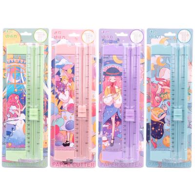 中国 クリエイティブ ハンドメイド クリスマスプレゼント 可愛い漫画紙トリマー 32*11*2.5cm 寸法 販売のため